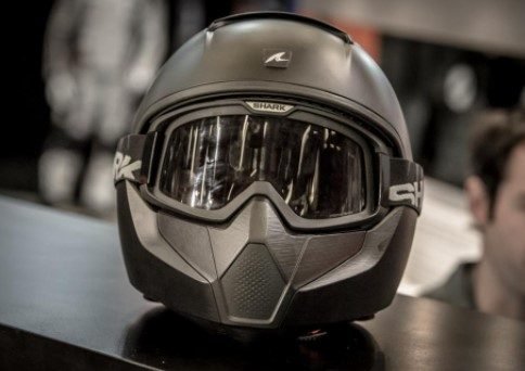 What Size Head Does a Large Motorcycle Helmet Fit?